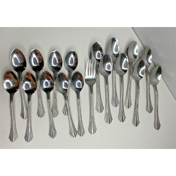 Oneida | Dining | Oneida Ribbed Flare Stainless Flatware 8 Pc ...